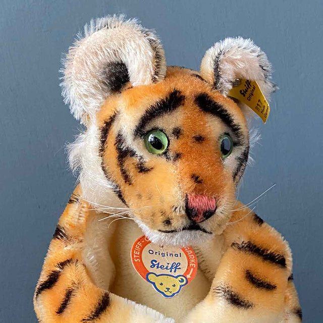 A Curated Assortment of Vintage Puppets! – Once Upon A Puppet